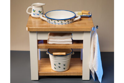 Hand Washing table - Montessori Design